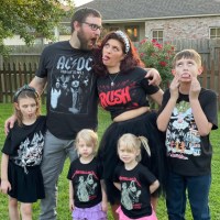 Mom Van Confessions – The Ridiculous Adventures of a Working Mom